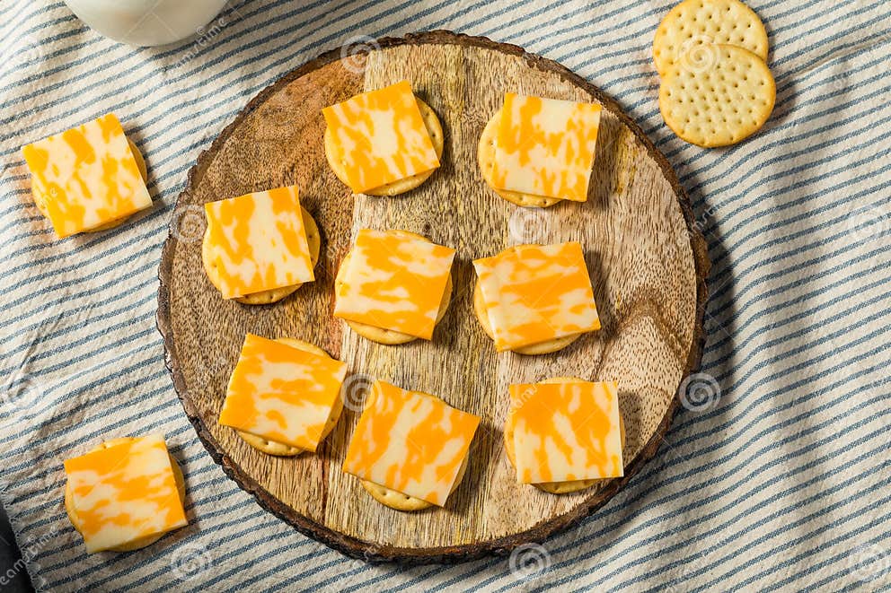 Healthy Easy Cheese and Crackers Stock Image - Image of crispy, fresh ...