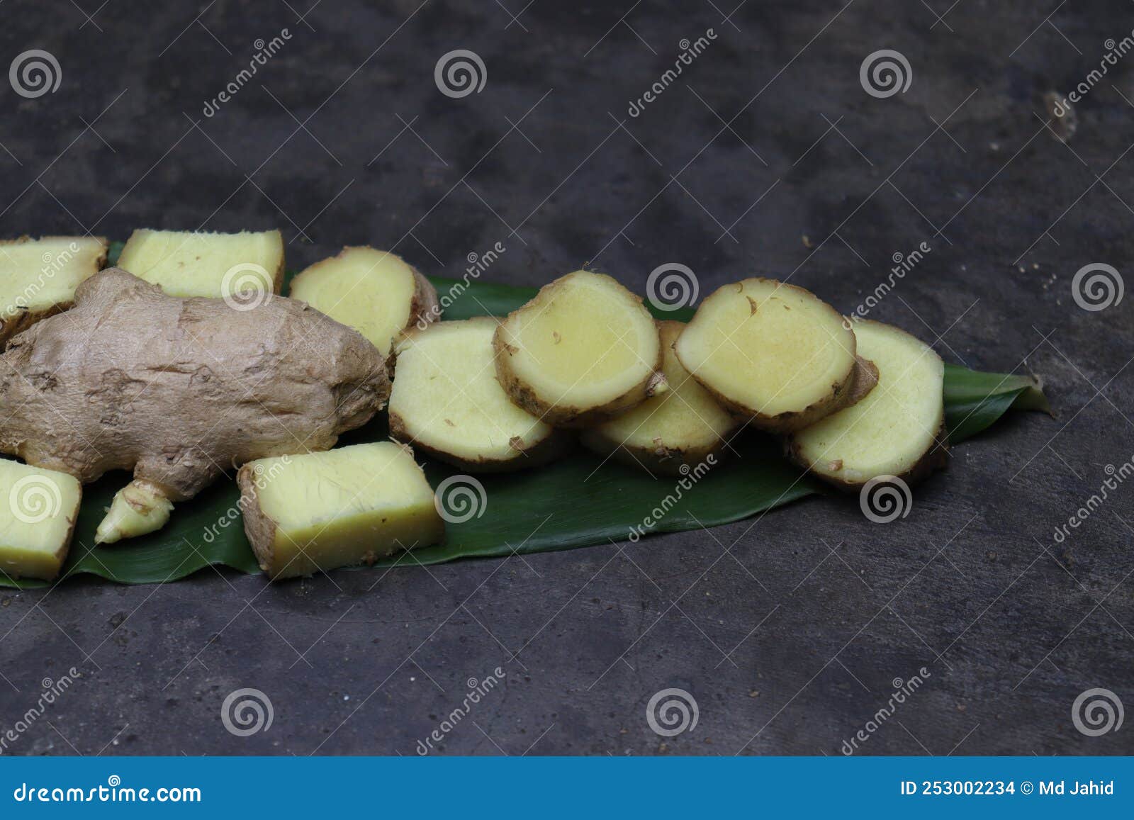 Ginger with Leaf for Best Spice Stock Photo - Image of rhizome, smell ...
