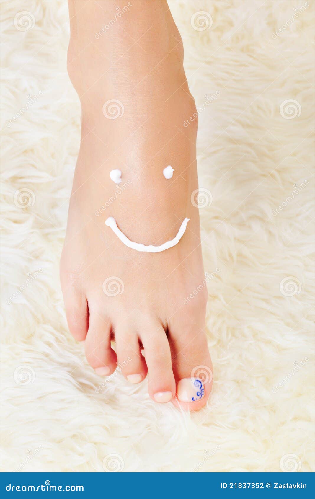 Healthy legs stock photo. Image of beauty, design, beautiful - 21837352