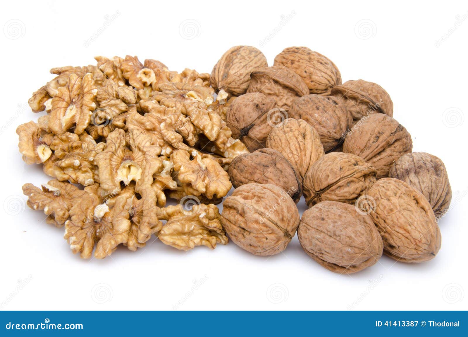 Heap of Opened and Whole Walnuts Stock Image - Image of snack, natural ...