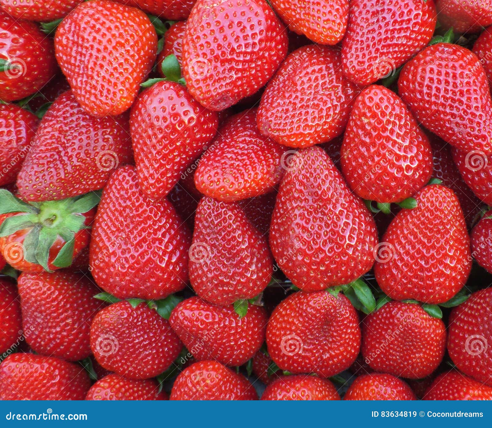Heap of Vibrant Red Color Fresh Strawberries Stock Image - Image of ...