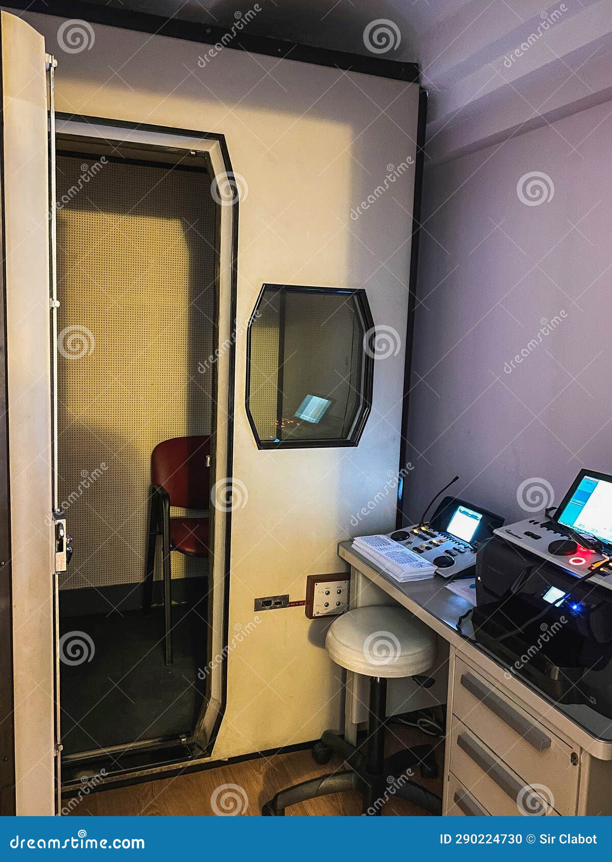 Screening Cabin Royalty-Free Stock Photography | CartoonDealer.com ...