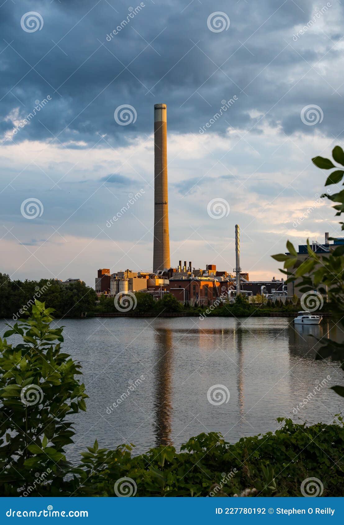 The Hearn Power Plant Downtown Toronto Stock Photo - Image of toronto ...