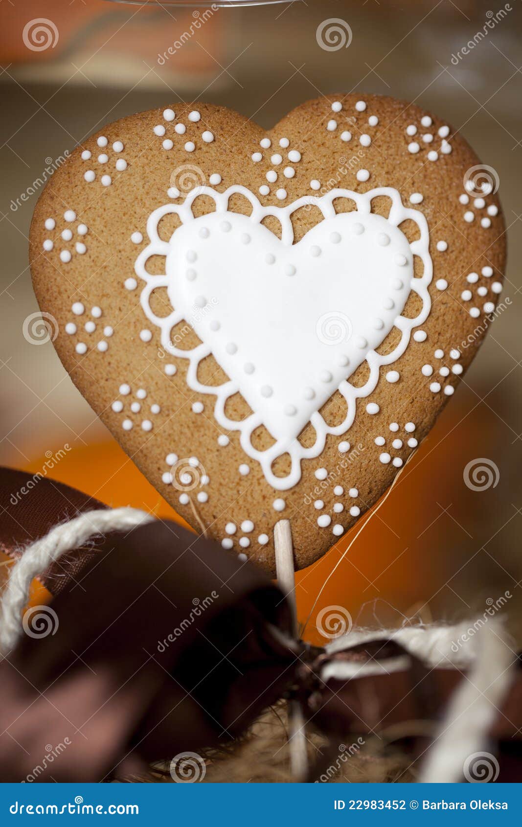 Heart gingerbread stock photo. Image of gingerbread, cookie - 22983452