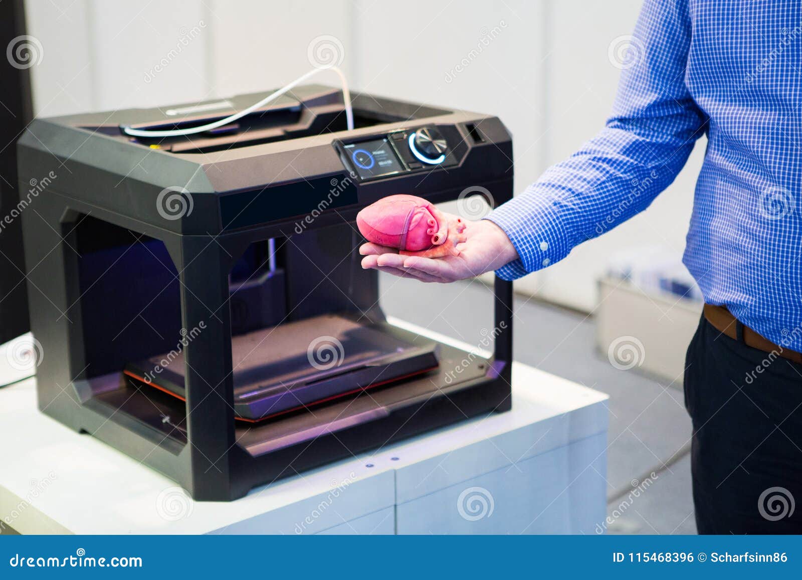 The Heart Printed on a 3d Printer Stock Photo - Image of tool, optic ...