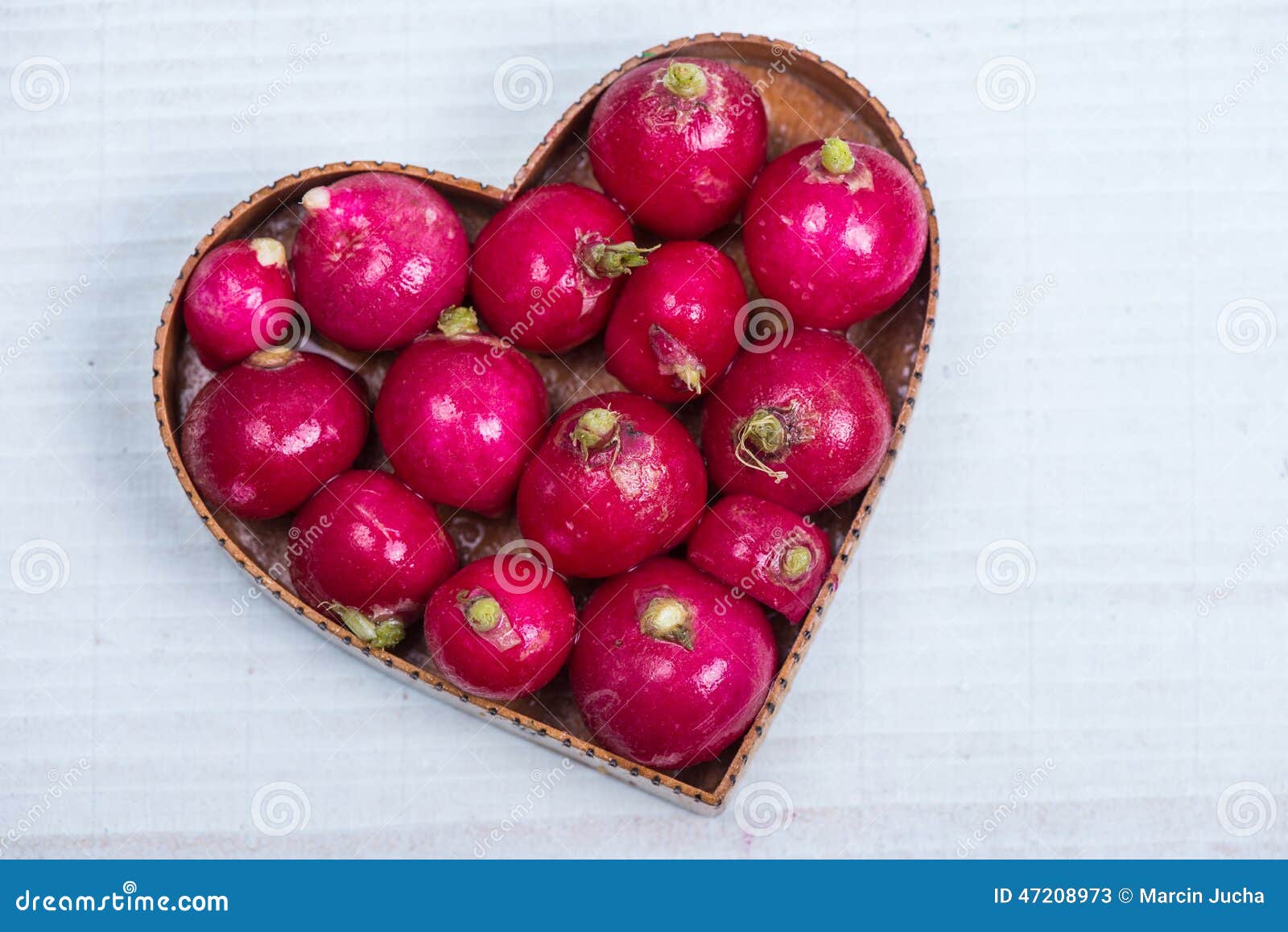 Heart Shape with Fresh Radish Stock Image - Image of healthy, root ...
