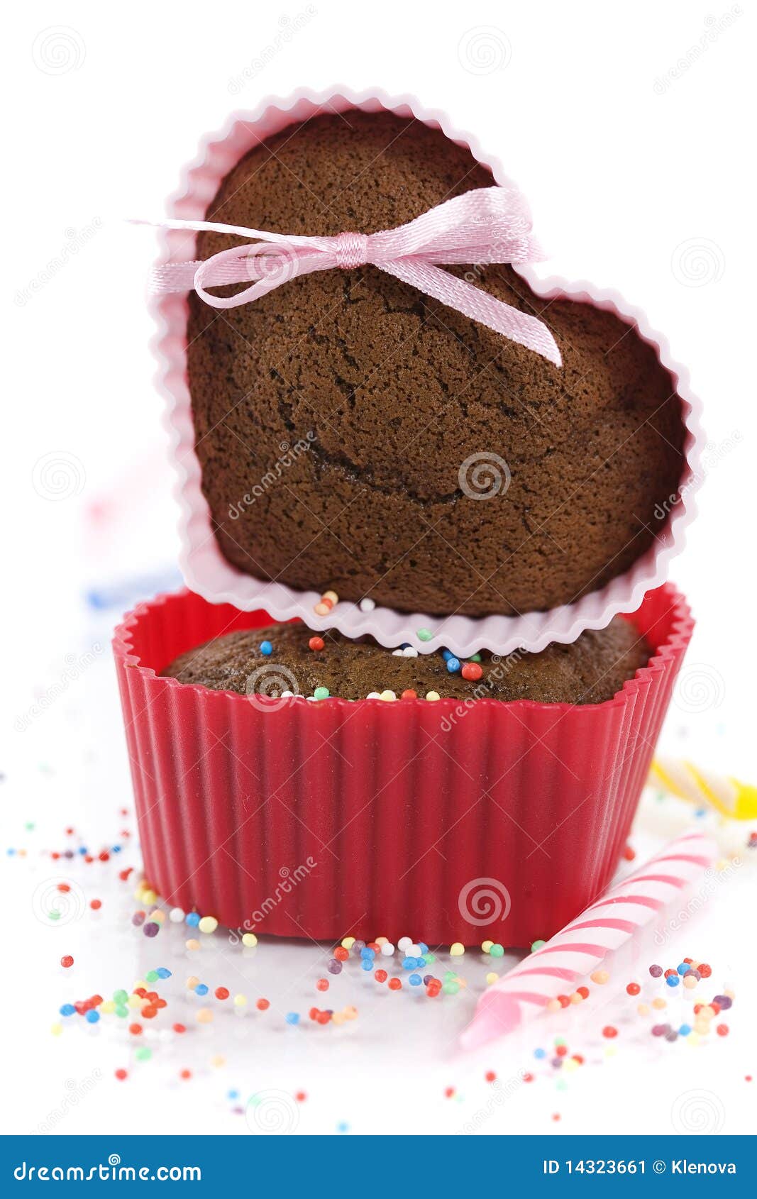 Heart shape muffins stock image. Image of chocolate, heart - 14323661