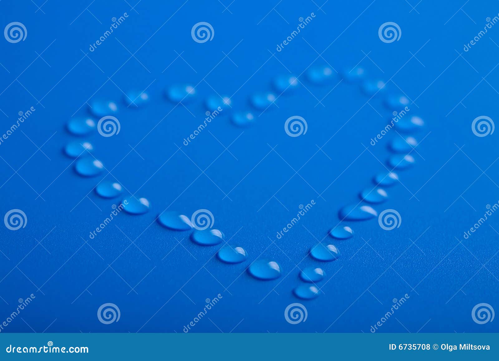 Heart Shape of Water Droplets Stock Photo - Image of ecology, drop: 6735708