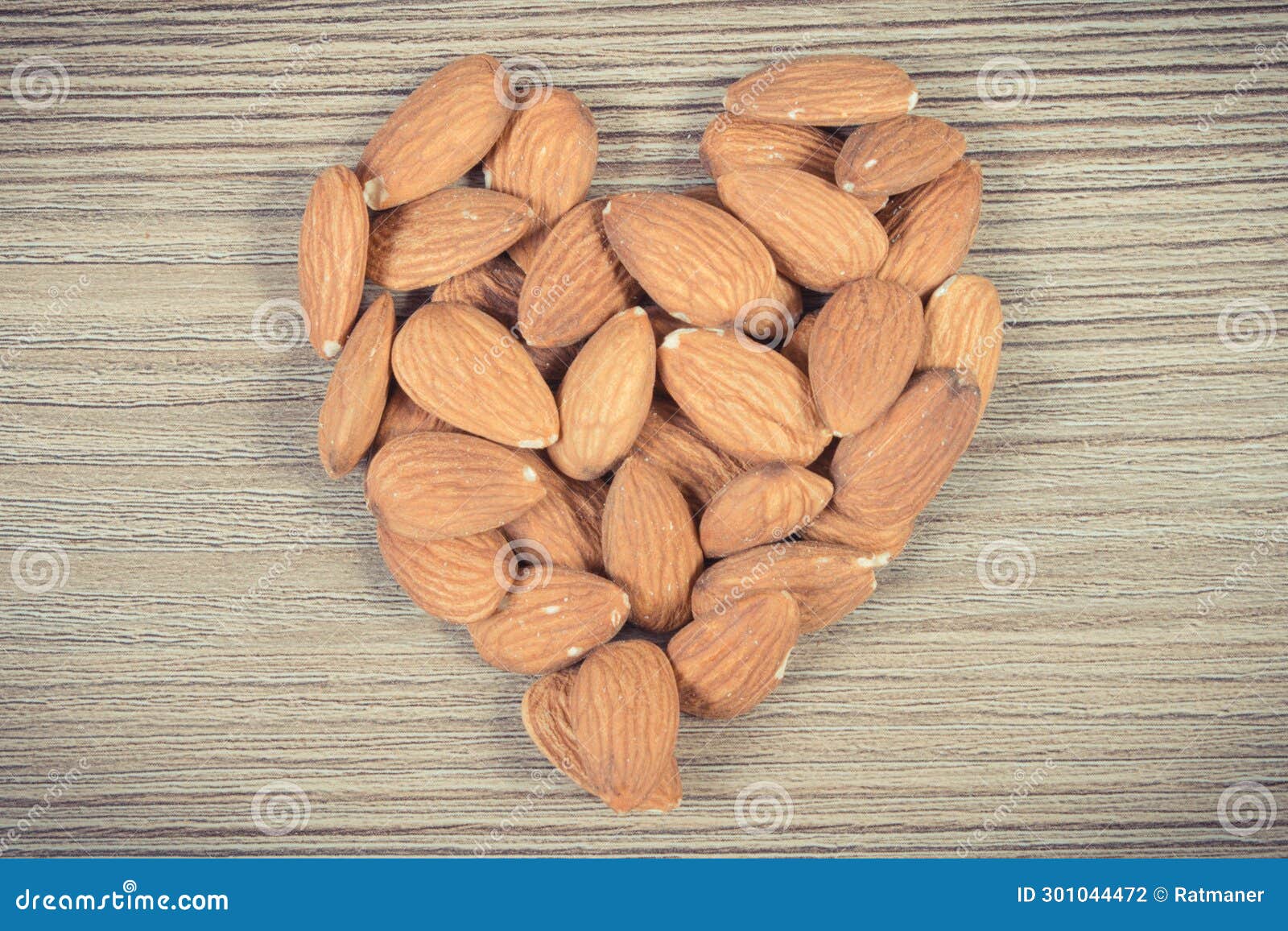 Heart Shaped Almonds. Source Vitamins and Minerals. Healthy Eating ...