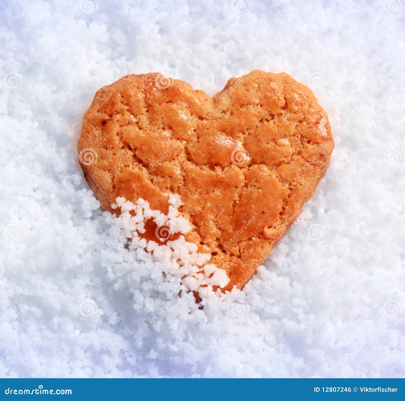 Heart shaped biscuit stock photo. Image of snow, valentine - 12807246