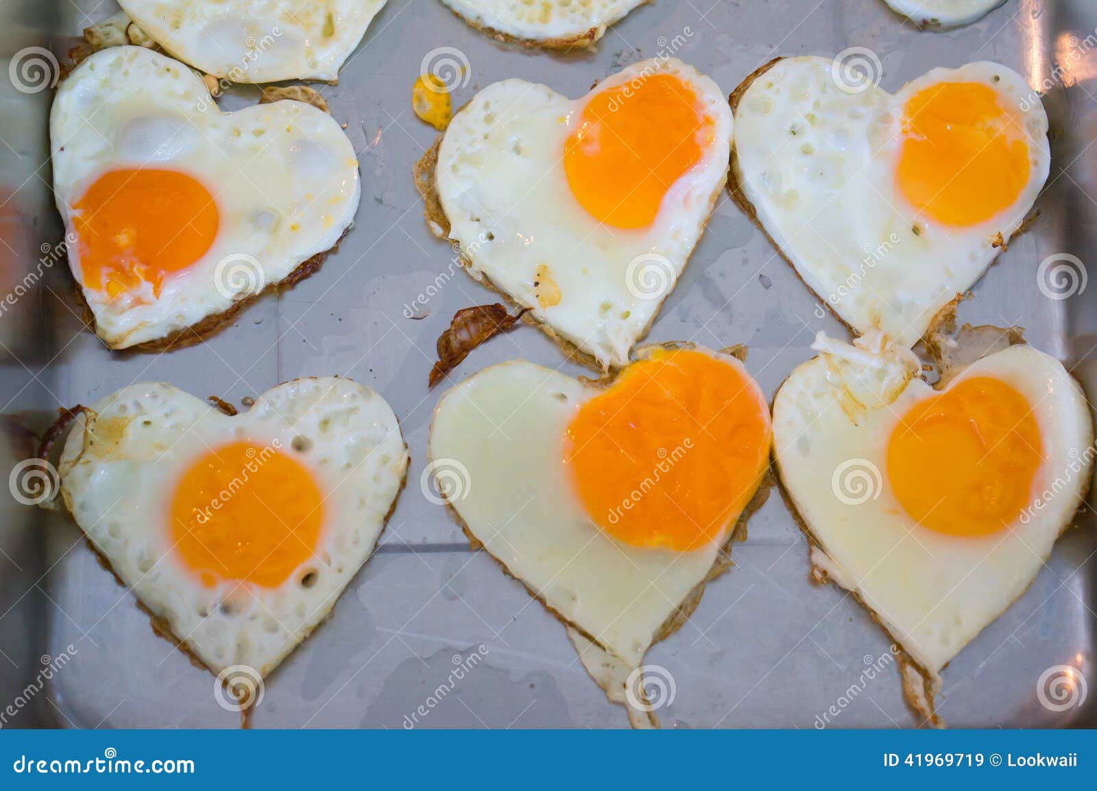 Heart shaped egg cooking stock image. Image of side, shaped - 41969719