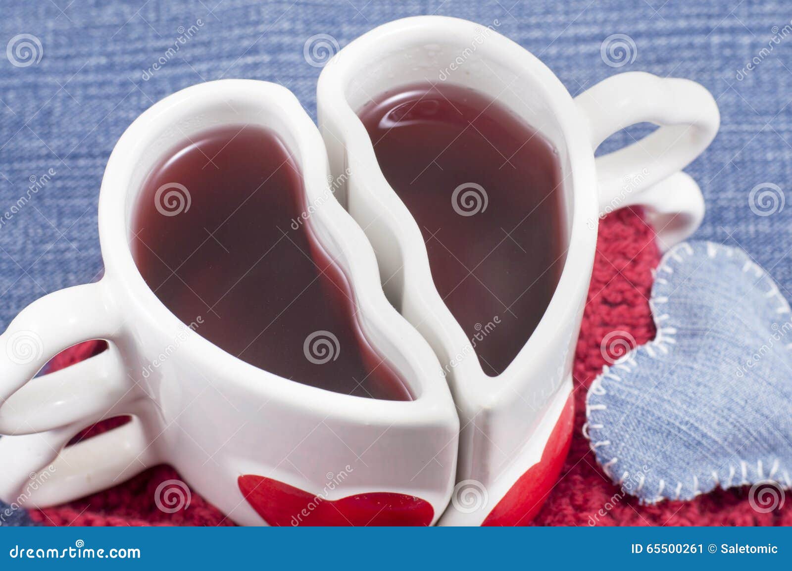 Heart shaped mug with tea stock image. Image of cups - 65500261