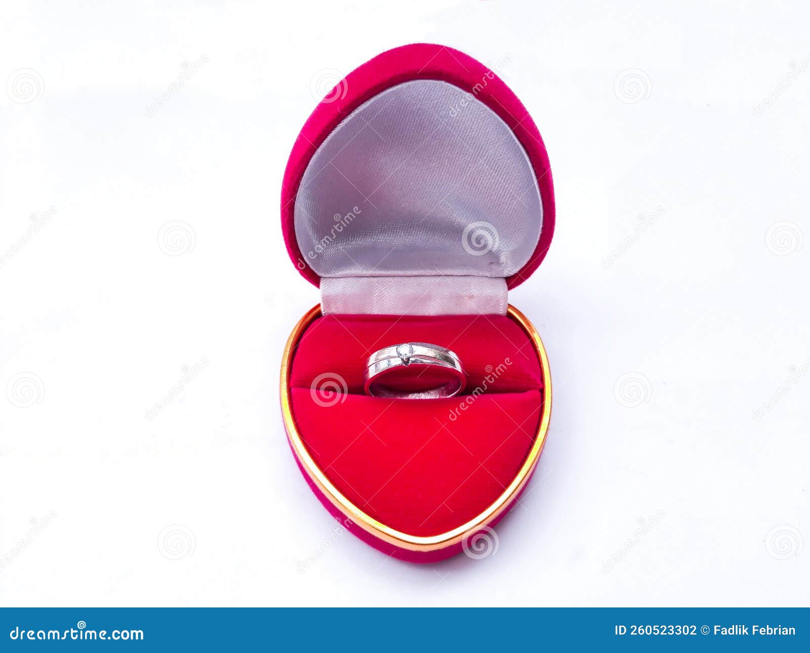 Heart shaped open ring box stock photo. Image of petal - 260523302