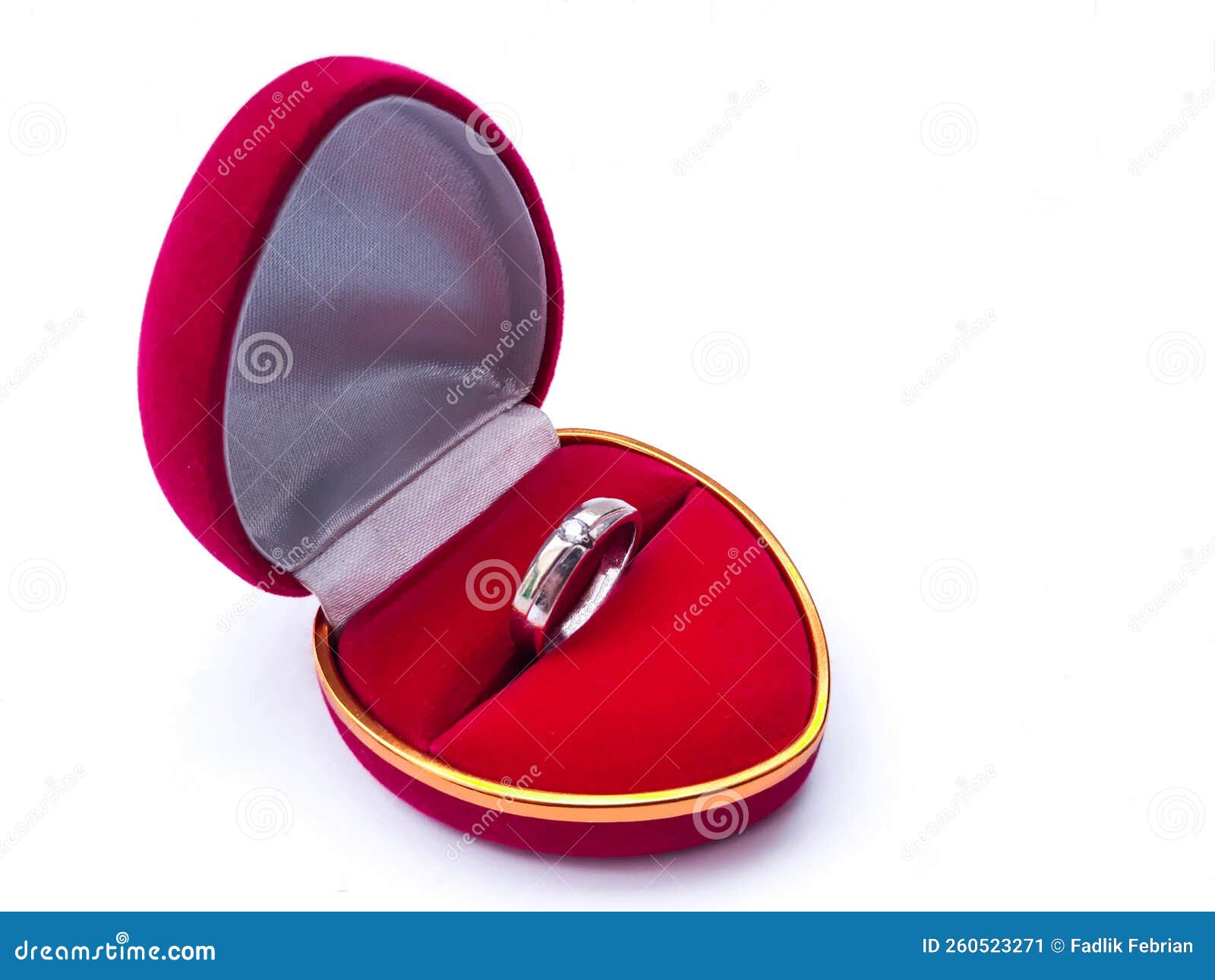Heart shaped open ring box stock image. Image of pink - 260523271