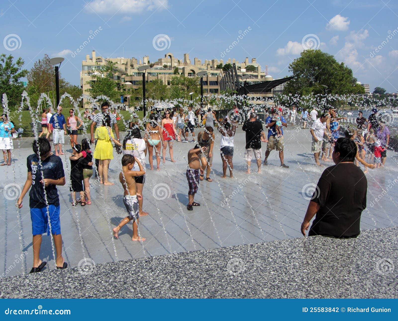 Heat Wave Relief editorial photography. Image of warming - 25583842