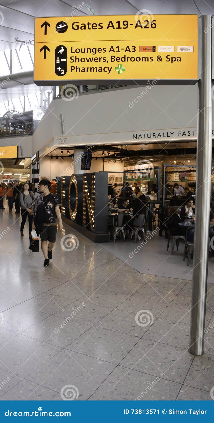 Heathrow Airport editorial photo. Image of busy, board - 73813571