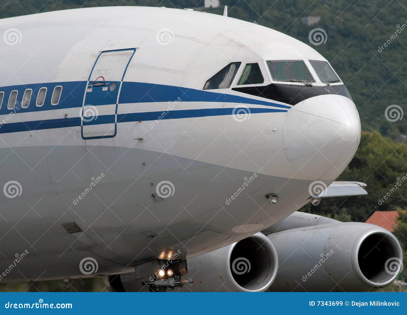 Heavy airplane is taxiing stock image. Image of huge, cockpit - 7343699
