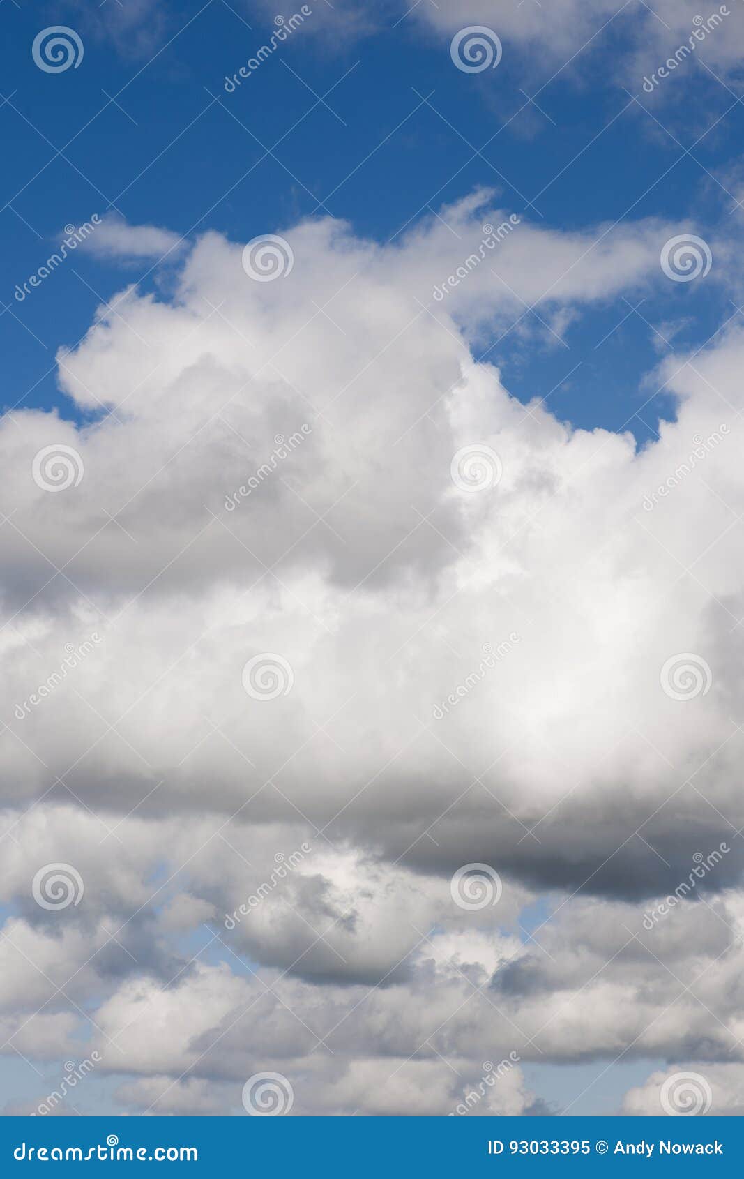 Heavy Cloud Formation Vertical Stock Image - Image of cumulus, high ...