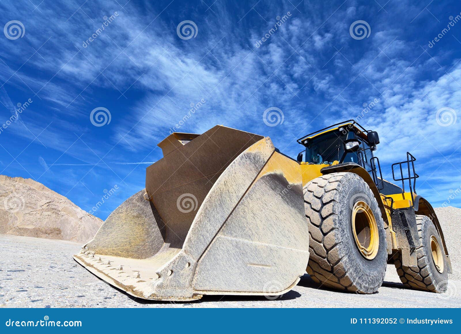 Heavy Construction Machine in Open-cast Mining - Wheel Loader Tr Stock ...