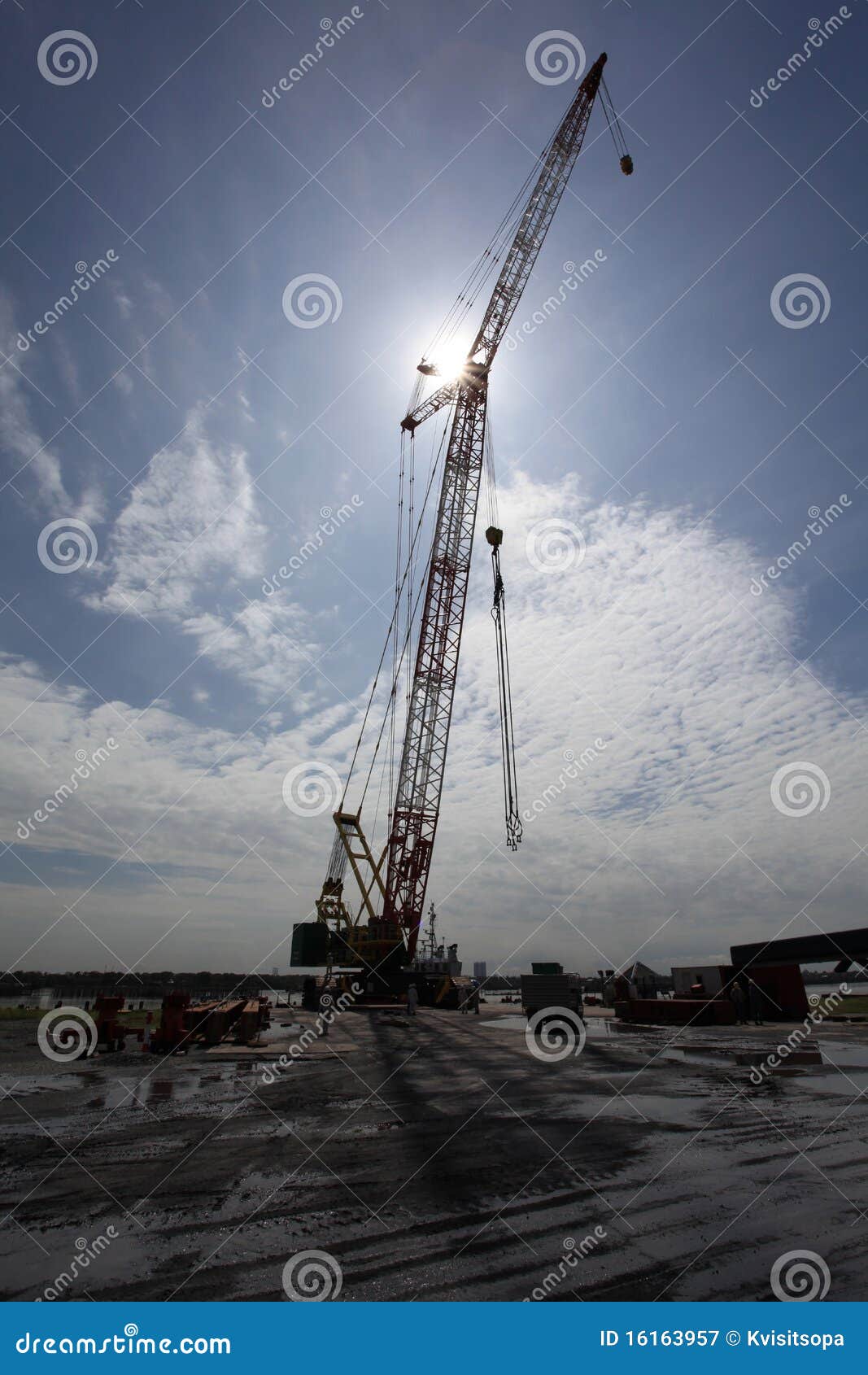 Heavy Crane stock image. Image of crane, yard, hoist - 16163957