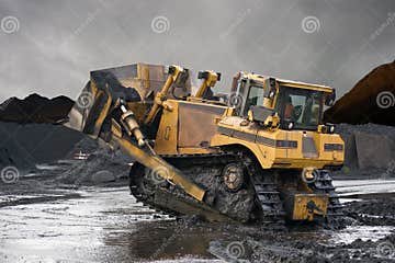 Heavy Duty Mining Shovel stock image. Image of driving - 5824031