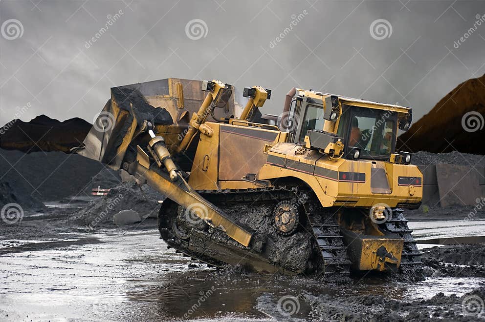 Heavy Duty Mining Shovel stock image. Image of driving - 5824031