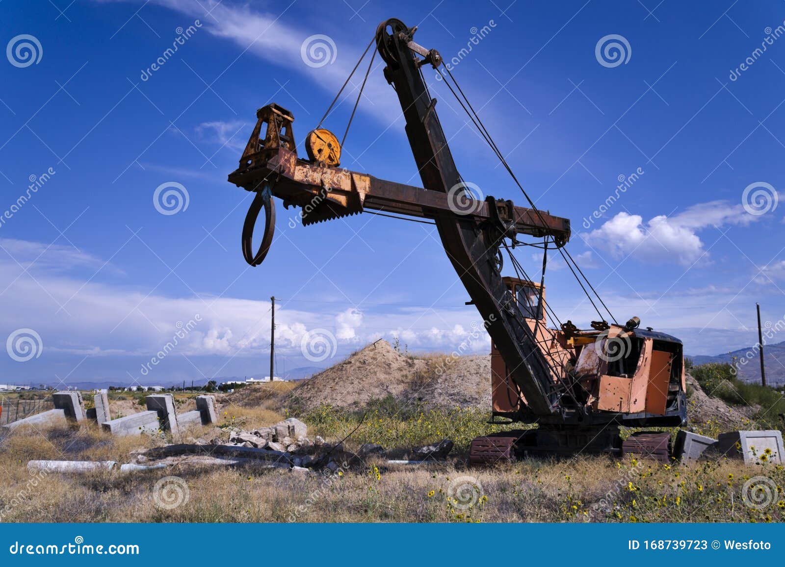 Heavy Equipment Rusty Old Claw Stock Image - Image of machinery, power ...
