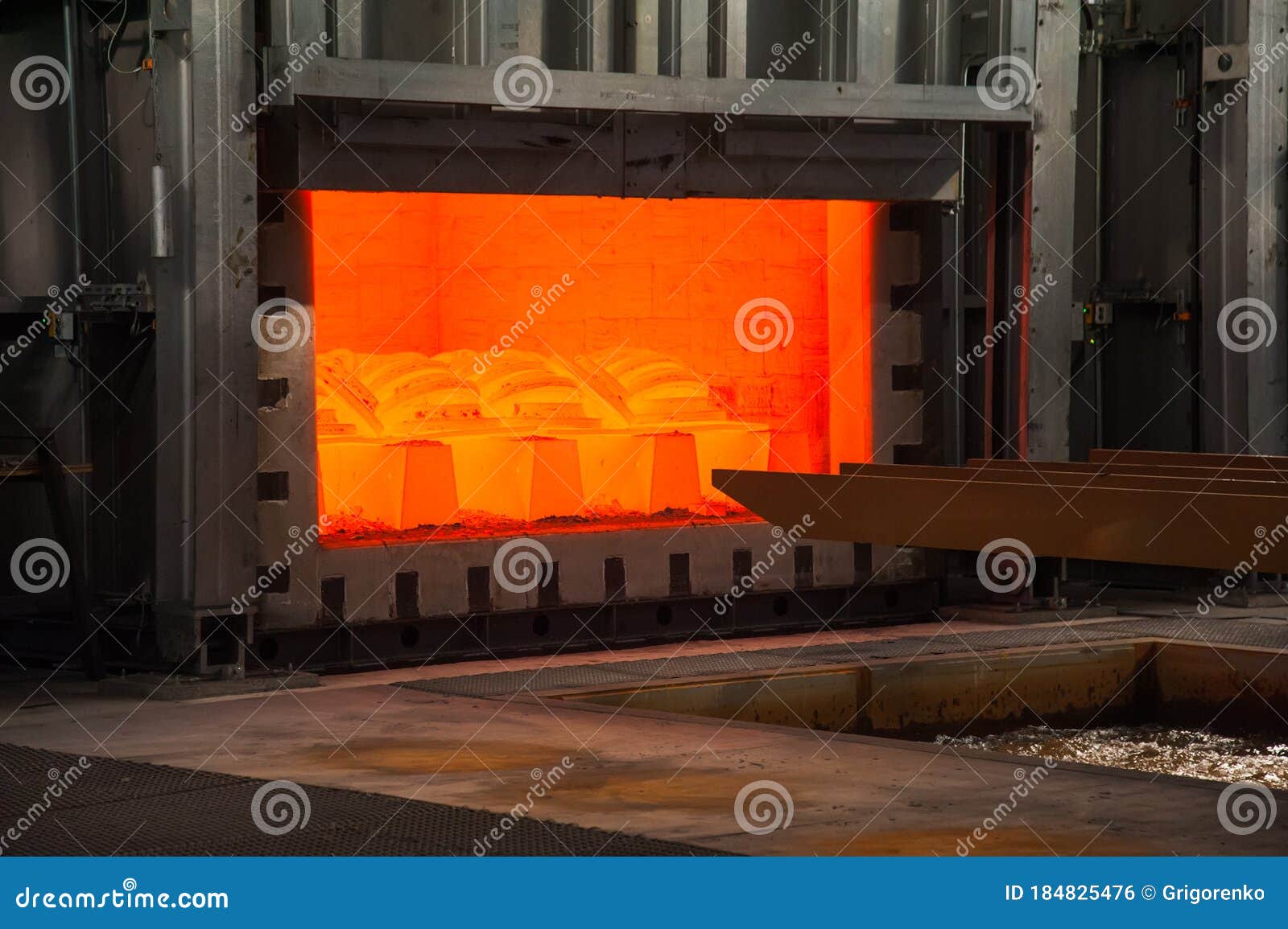 Heavy forgings plant stock photo. Image of manufacturing - 184825476