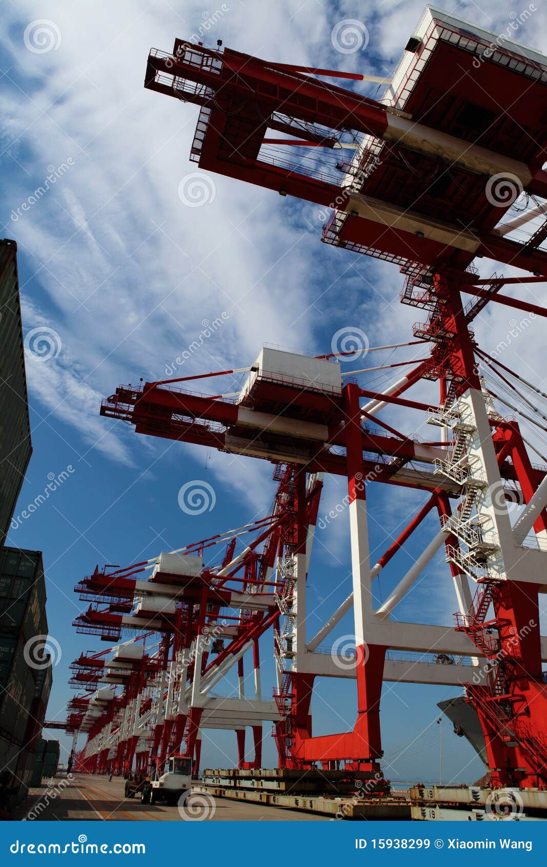 Heavy lifting crane stock image. Image of logistics, freight - 15938299