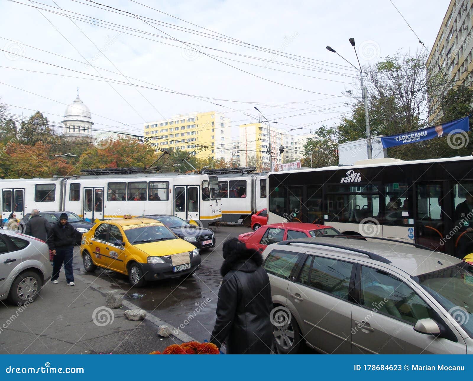 Heavy Traffic at an Intersection in Bucharest Editorial Stock Photo ...