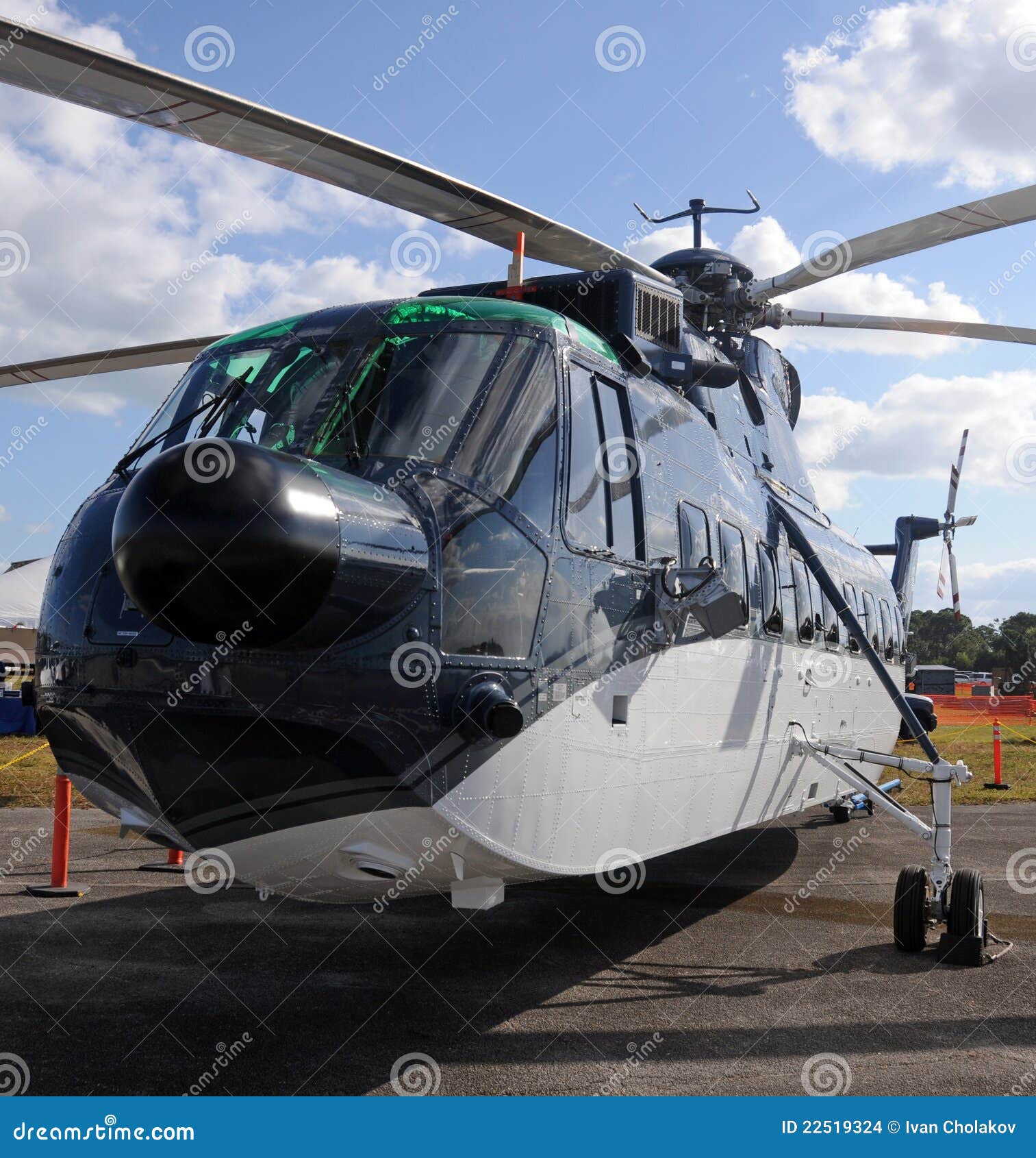 Heavy transport helicopter editorial stock image. Image of heavy - 22519324