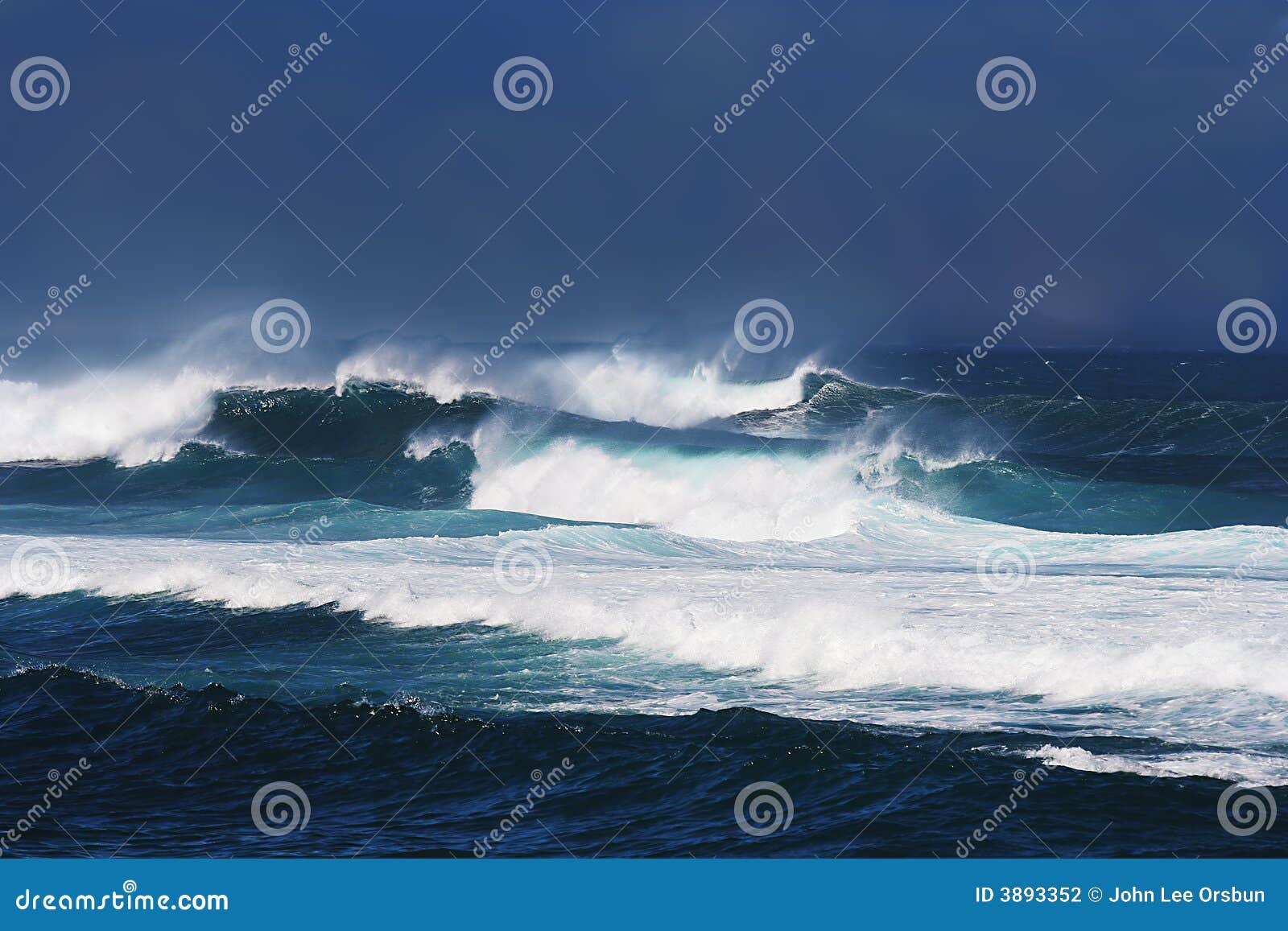 Heavy winter waves stock photo. Image of wind, waves, maui - 3893352