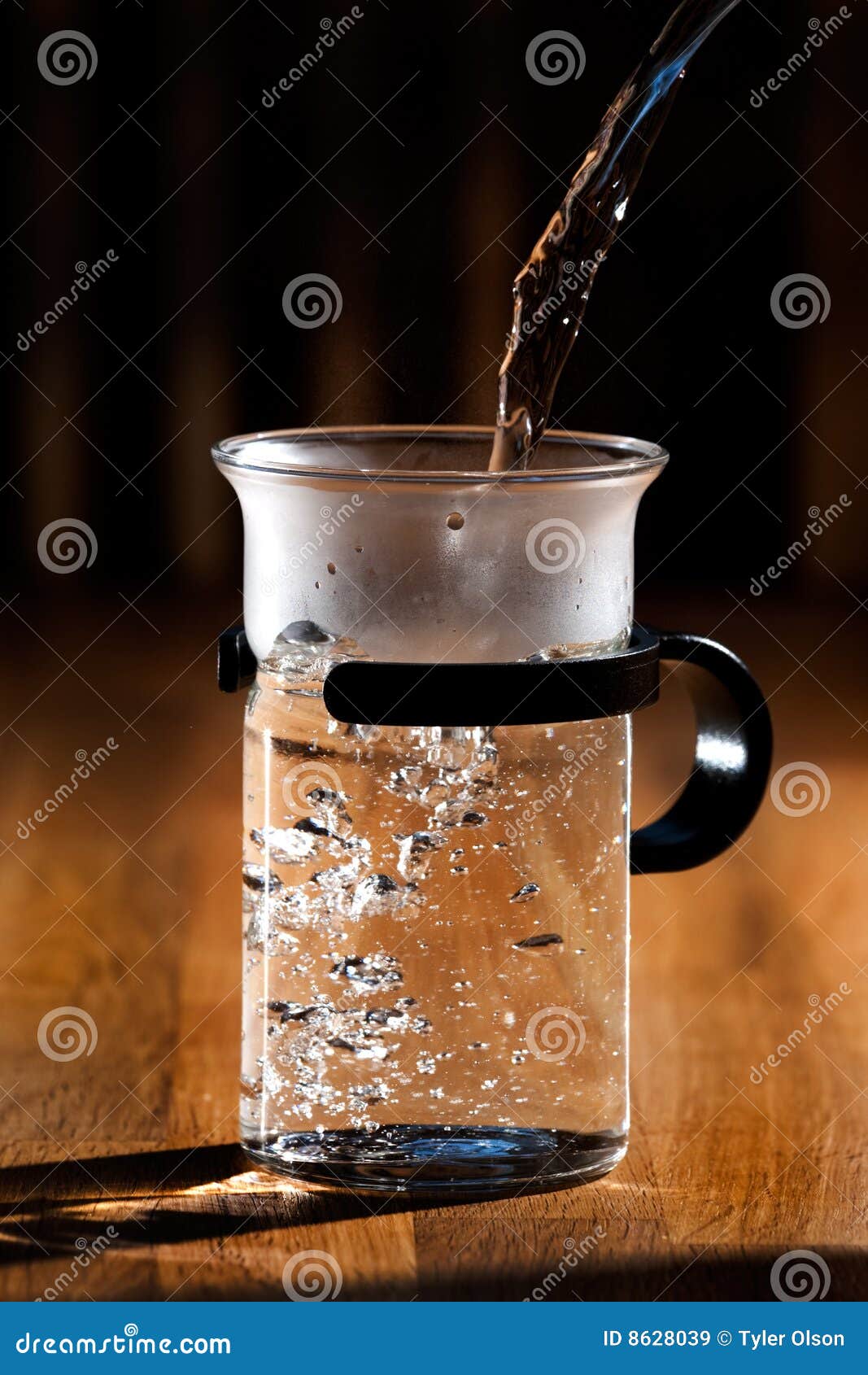 Heet Water stock afbeelding. Image of ontruim, ochtend - 8628039