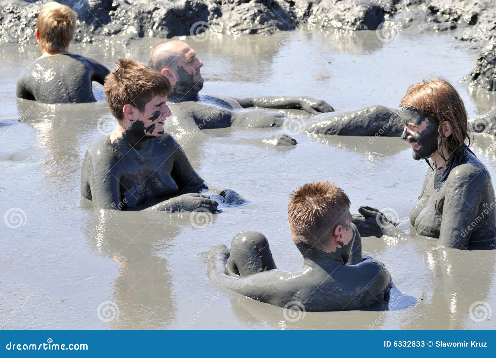 Heilende Schlamme redaktionelles stockfoto. Bild von schönheit - 6332833