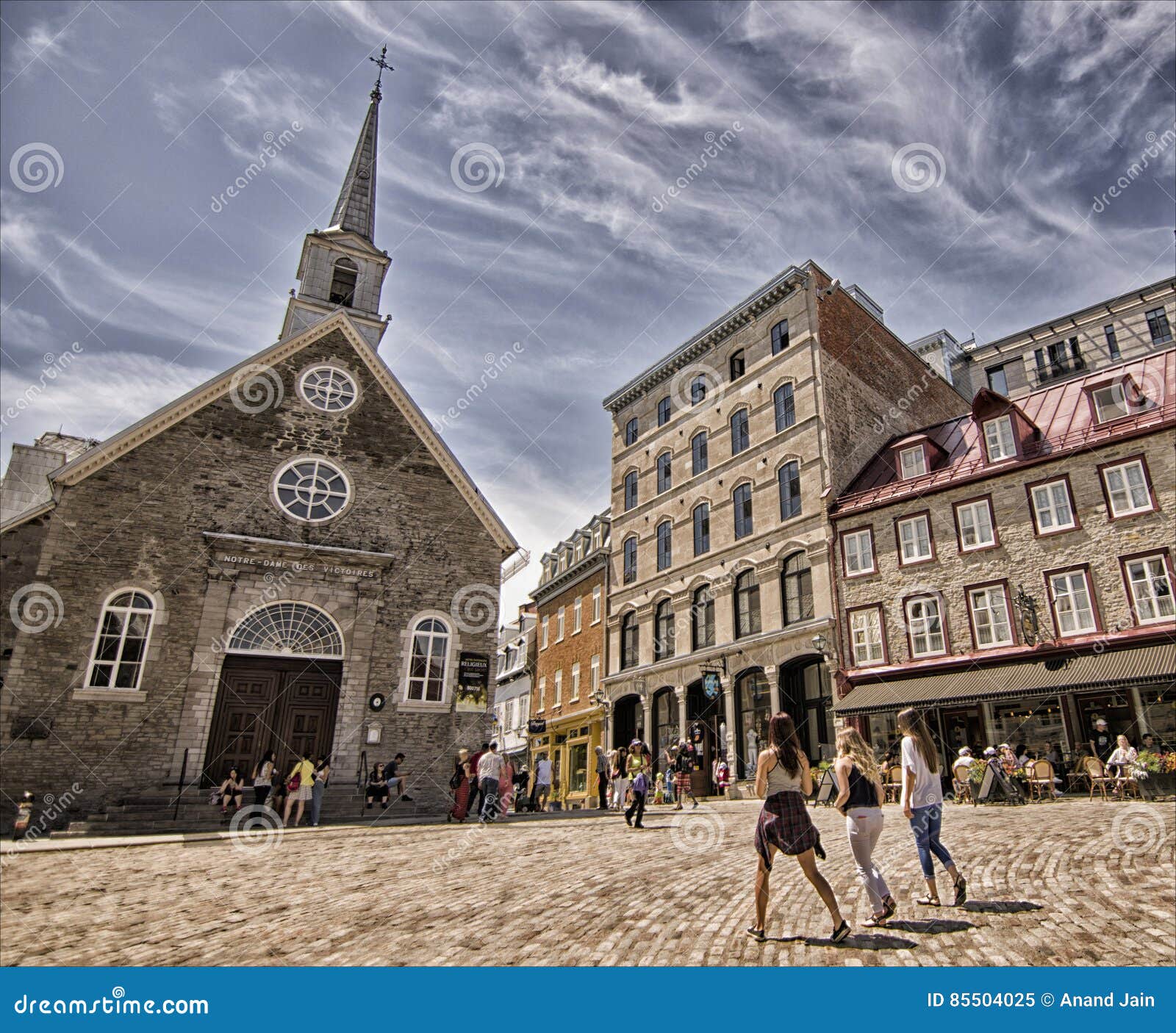 Heilige Vriendschap Bij De Oude Stad Van Quebec Redactionele Afbeelding ...