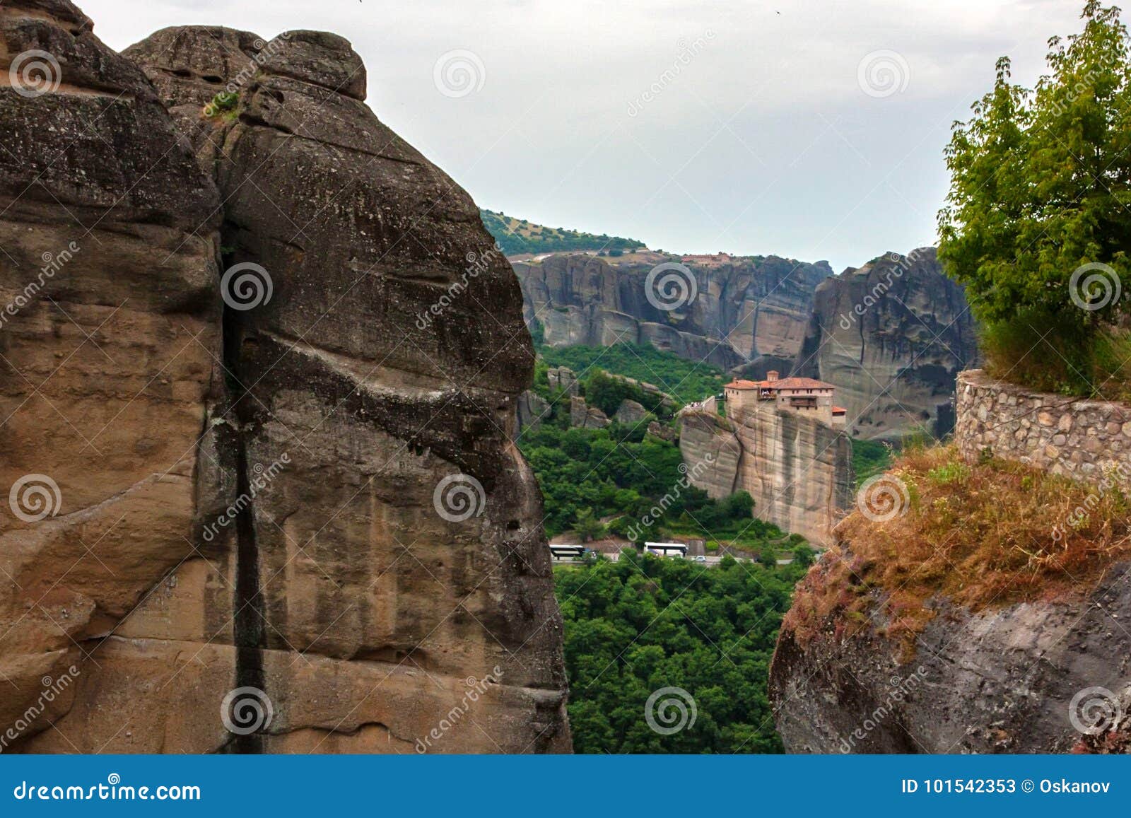 Heiliges Kloster Von Rousanou in Meteora Stockbild - Bild von hoch ...