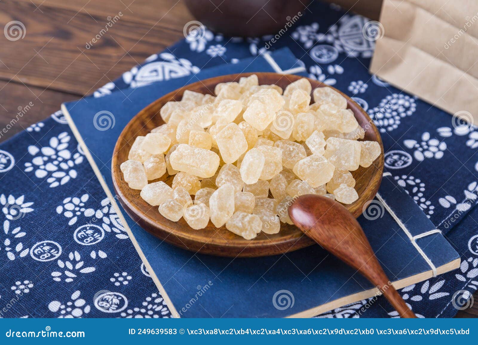 Helado Amarillo De Comida Tradicional Imagen de archivo - Imagen de ...