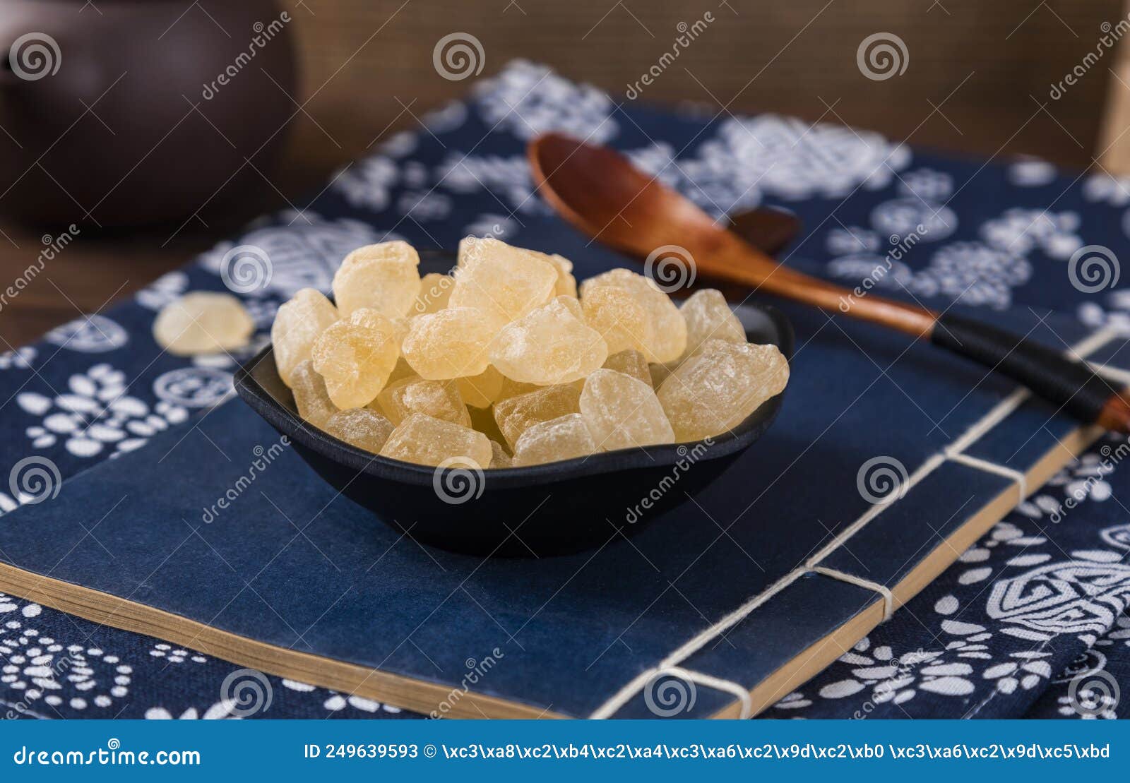 Helado Amarillo De Comida Tradicional Imagen de archivo - Imagen de ...