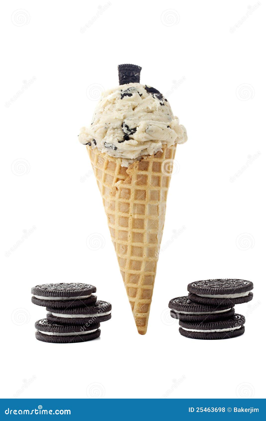 Helado De La Galleta En Un Cono Foto de archivo - Imagen de suave ...