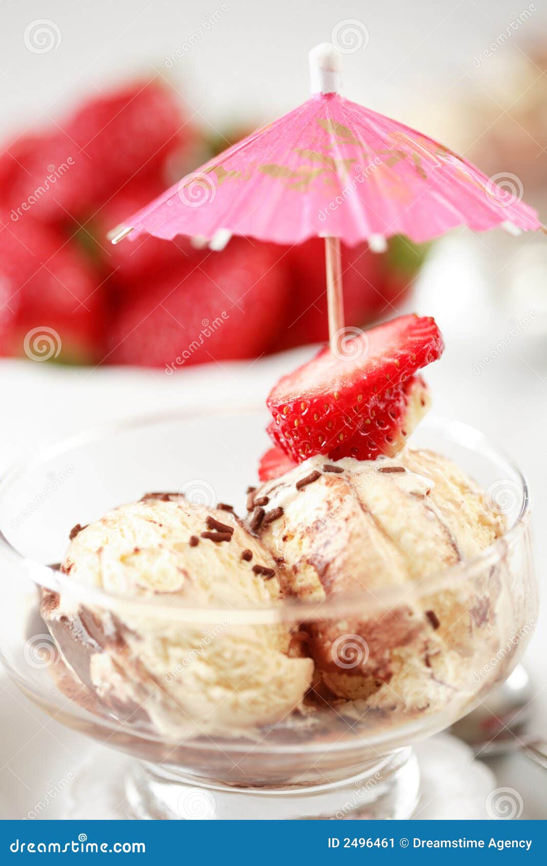 Helado del verano imagen de archivo. Imagen de adorne - 2496461