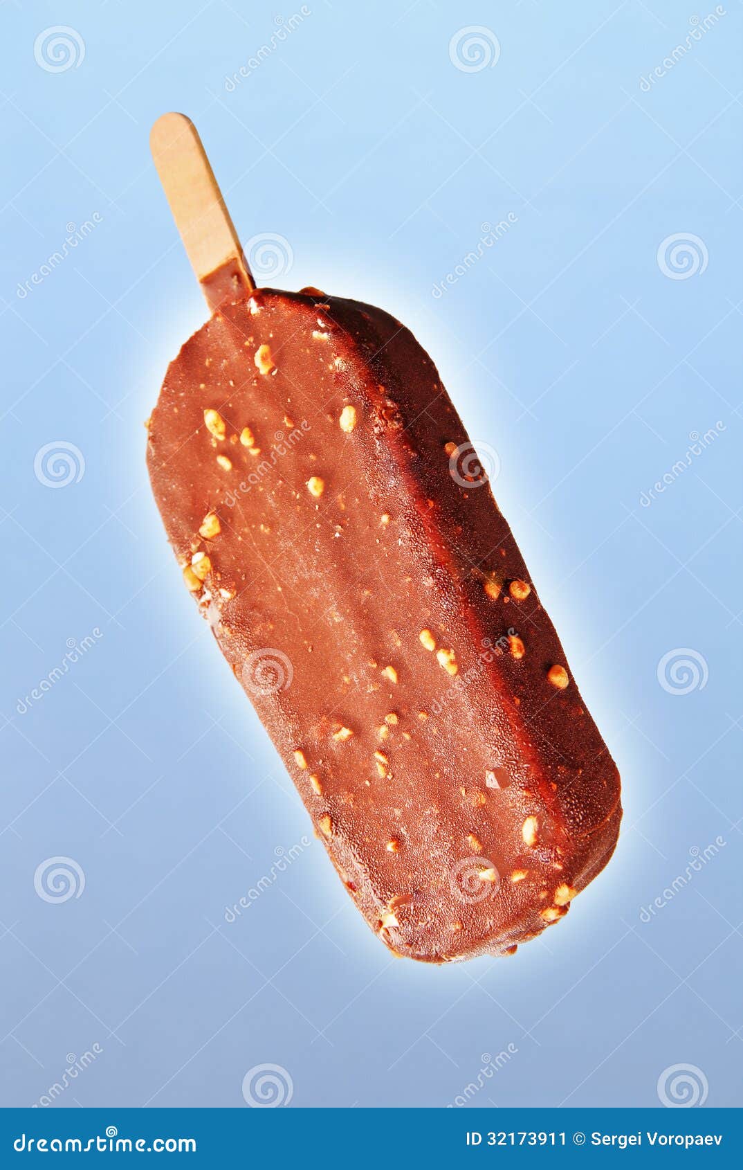 Helado Esquimal Con Las Nueces. Imagen de archivo - Imagen de fresco ...