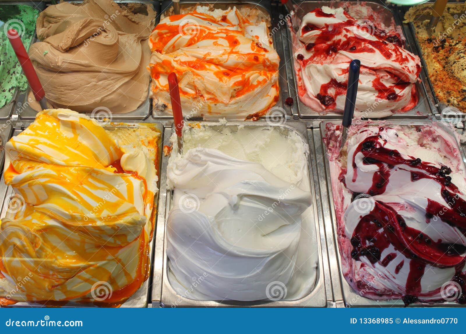 Helado italiano imagen de archivo. Imagen de manojo, tazas - 13368985