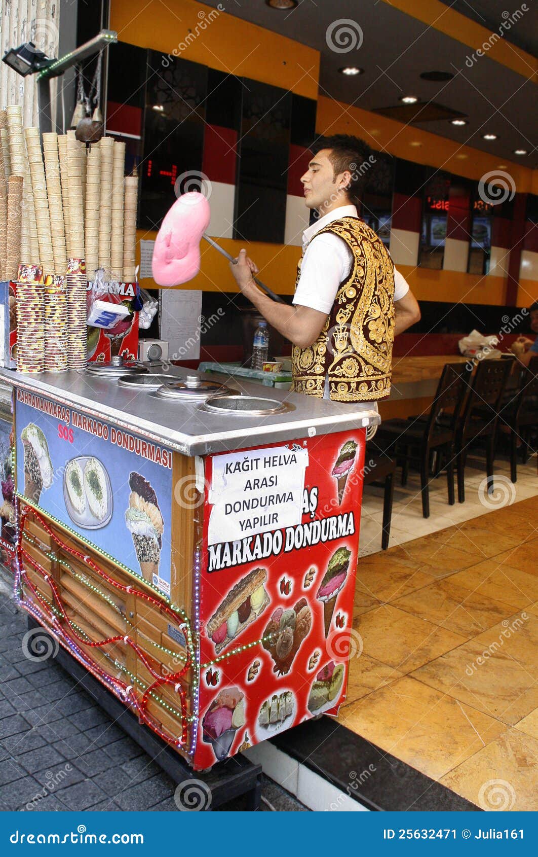 Helado turco. Estambul foto editorial. Imagen de cristal - 25632471