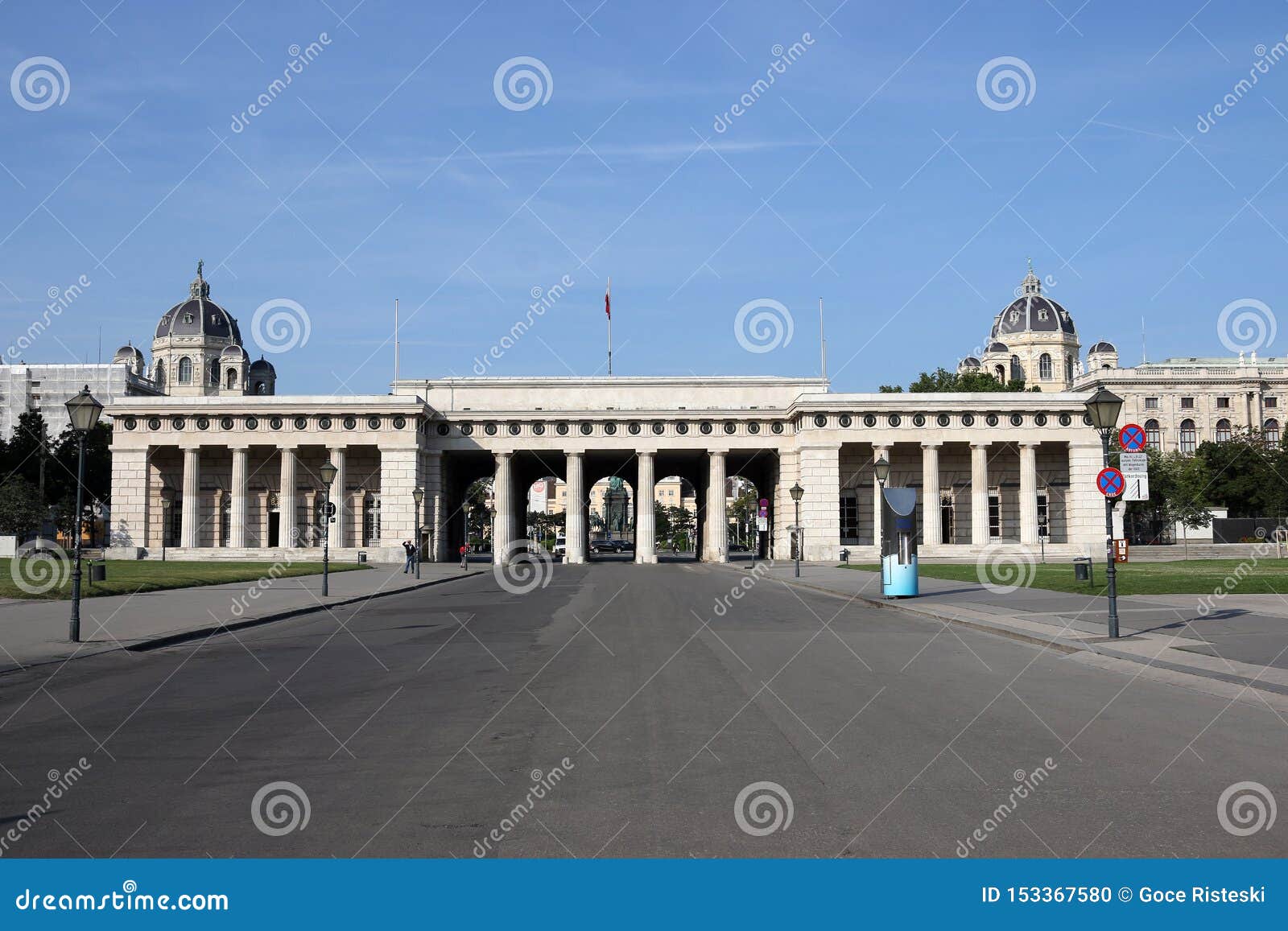 Heldenplatz Hofburg Vienna stock photo. Image of palace - 153367580