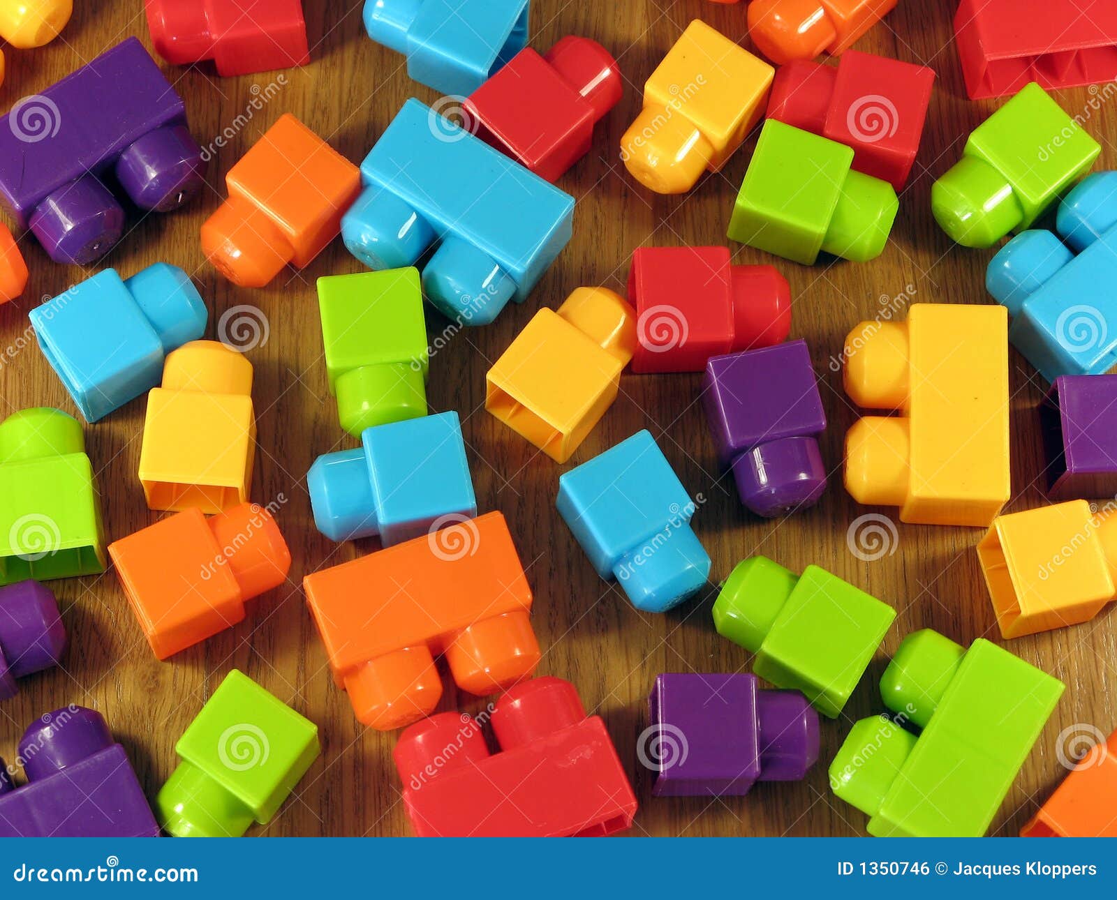 Helder Gekleurde Plastic Bouwstenen. Stock Foto - Image of kind ...