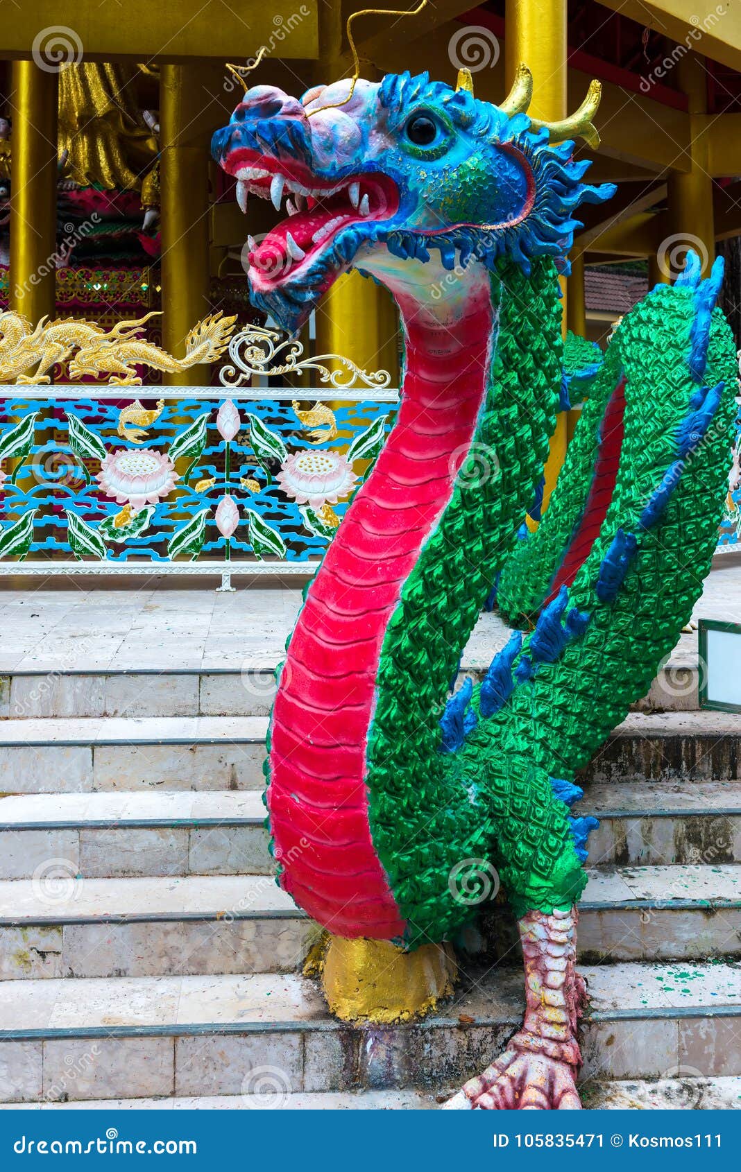 Heldere Multi-colored Chinese Draak - Het Traditionele Symbool Van ...