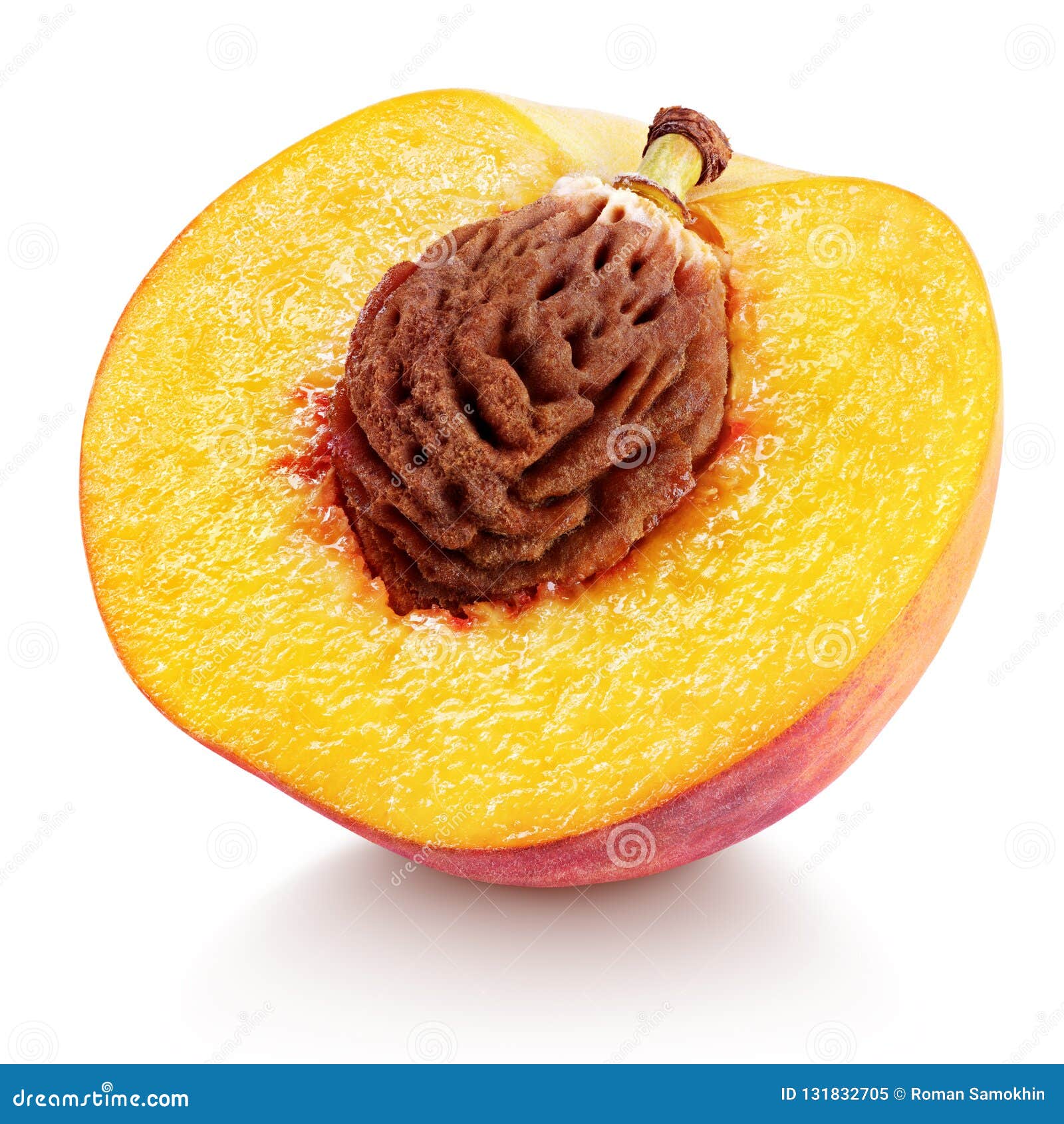 Helft Van Perzikfruit Met Noot Op Wit Wordt De Geïsoleerd Dat Stock ...