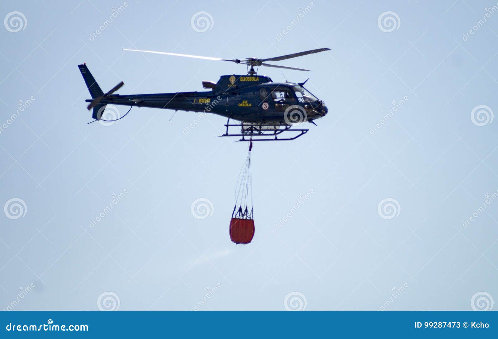 Fire helicopter editorial stock photo. Image of collecting - 99287473