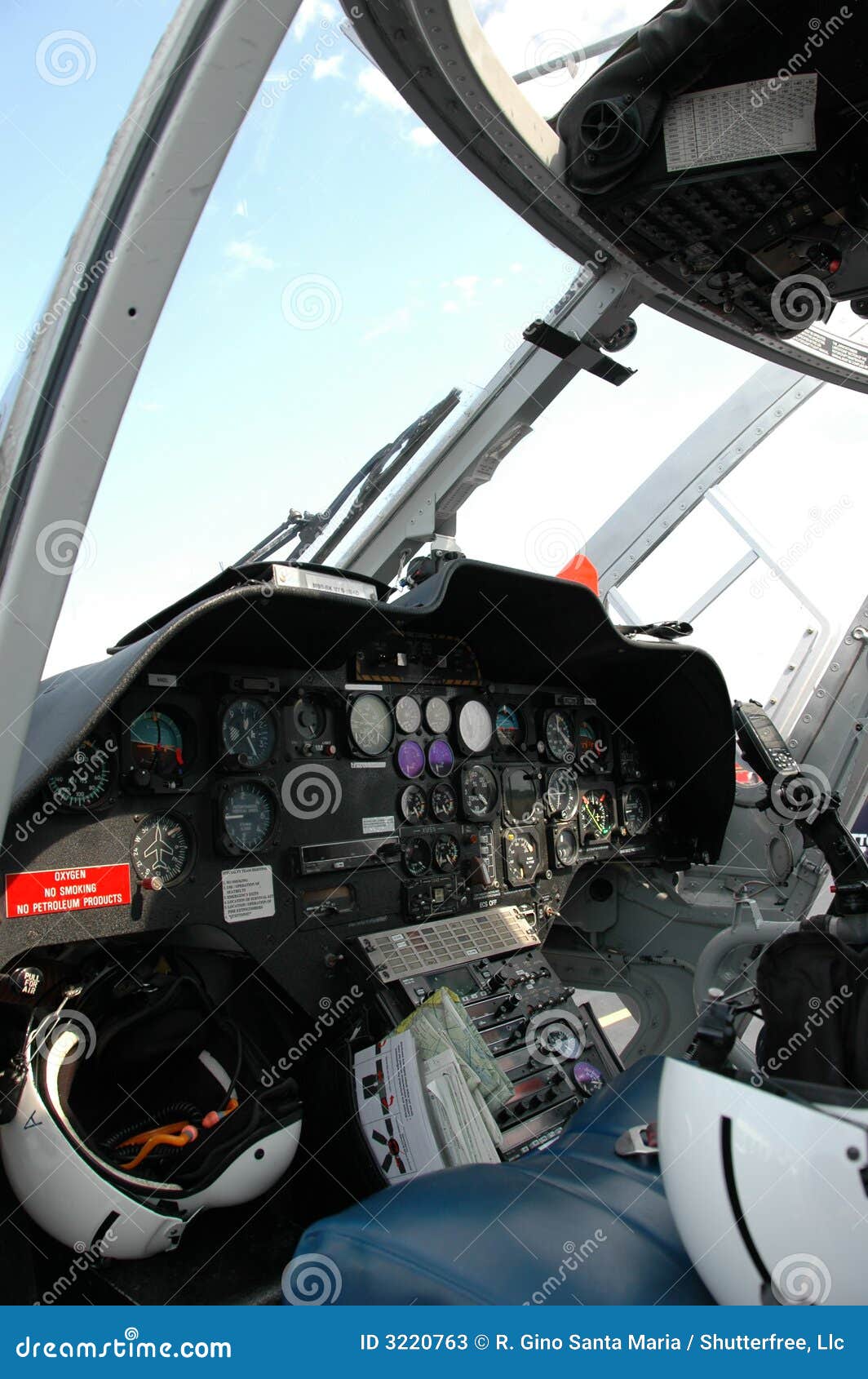 Helicopter Cockpit stock image. Image of controls, aircraft - 3220763