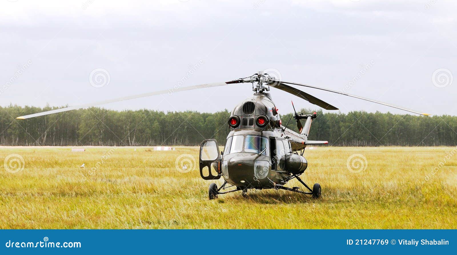Helicopter landed stock image. Image of field, grass - 21247769